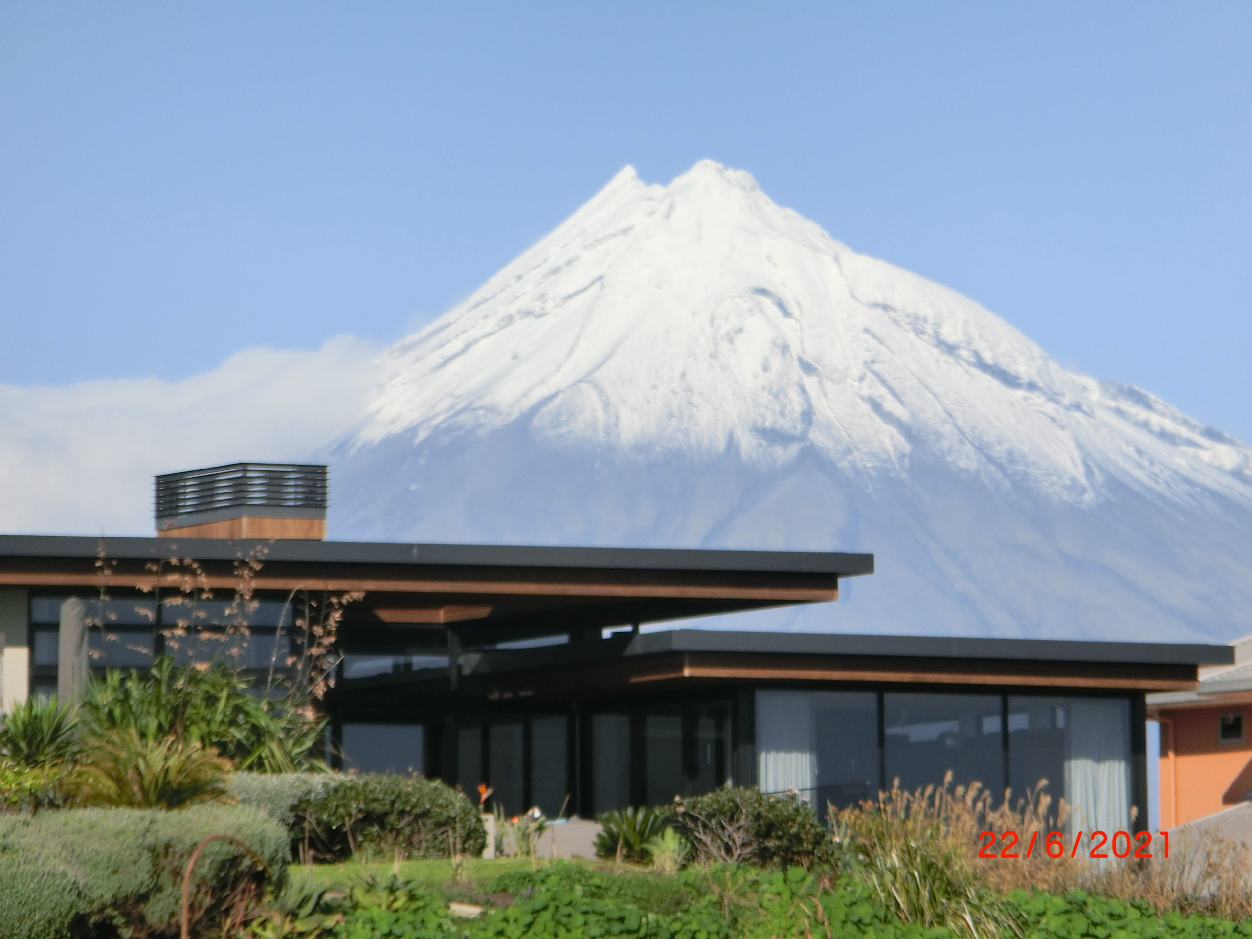 Update from Utopia. 27th June, 2021 - A Kiwi and a Pom